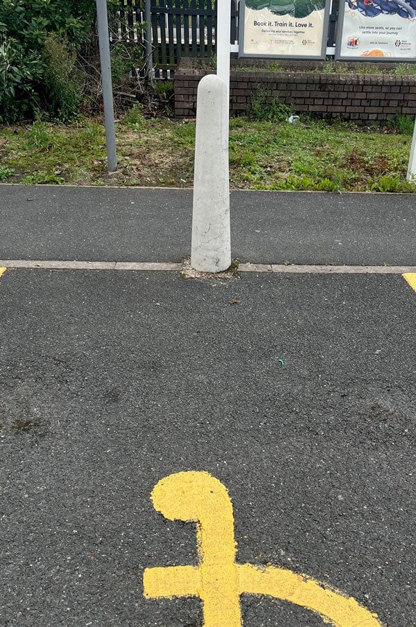 Concrete Bollard 1370mm High - Nationwide Delivery – Wade Building Supplies